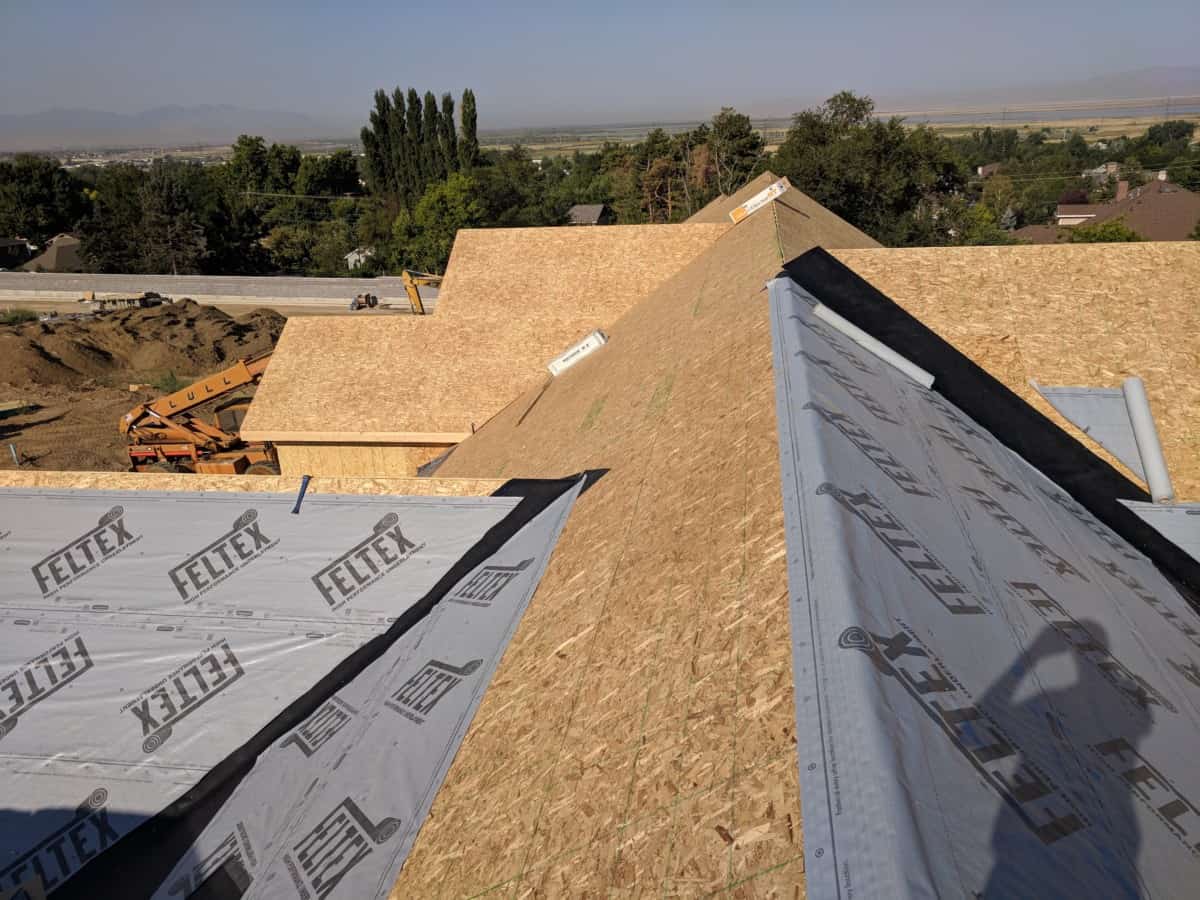 17 Roof Materials Used Today | Complete Guide 2022 – Roof Hippie ...