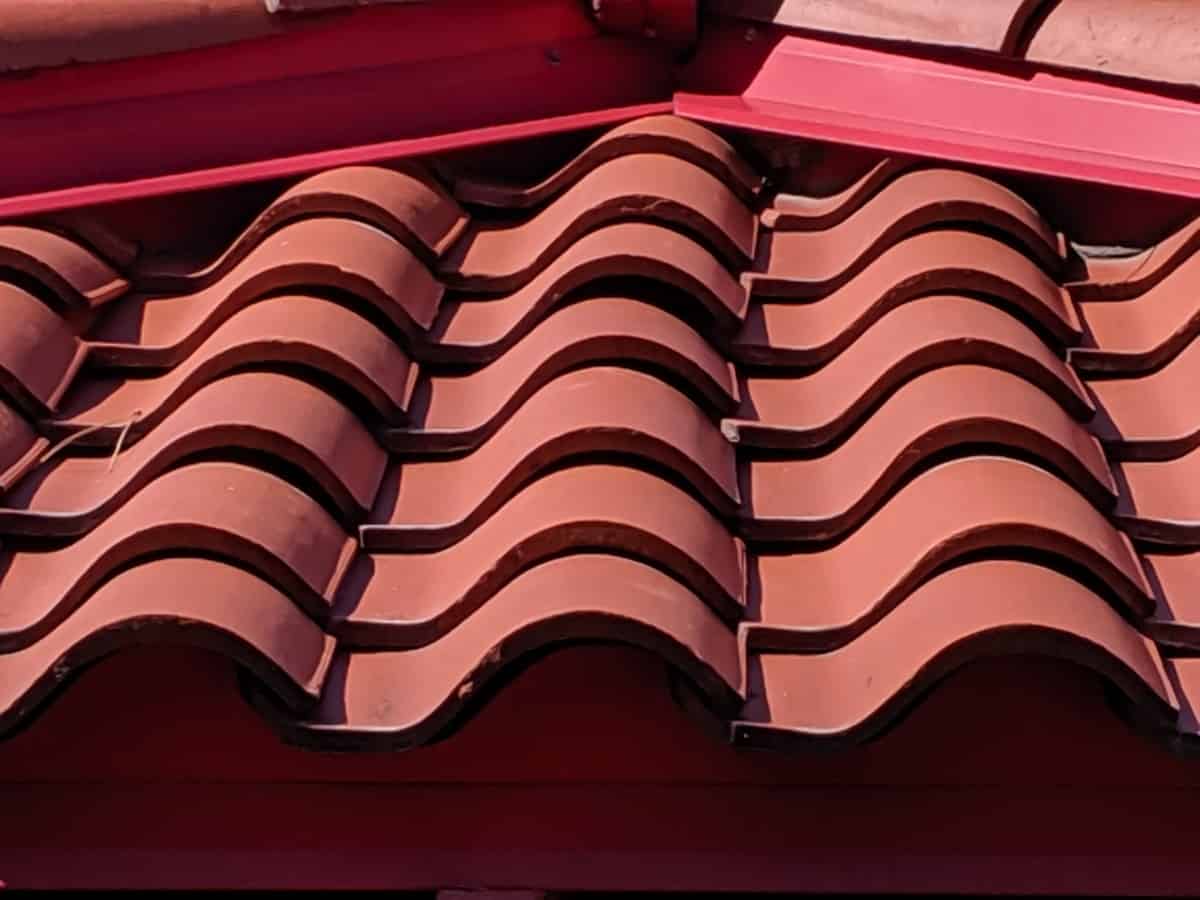 17 Roof Materials Used Today | Complete Guide 2022 – Roof Hippie ...